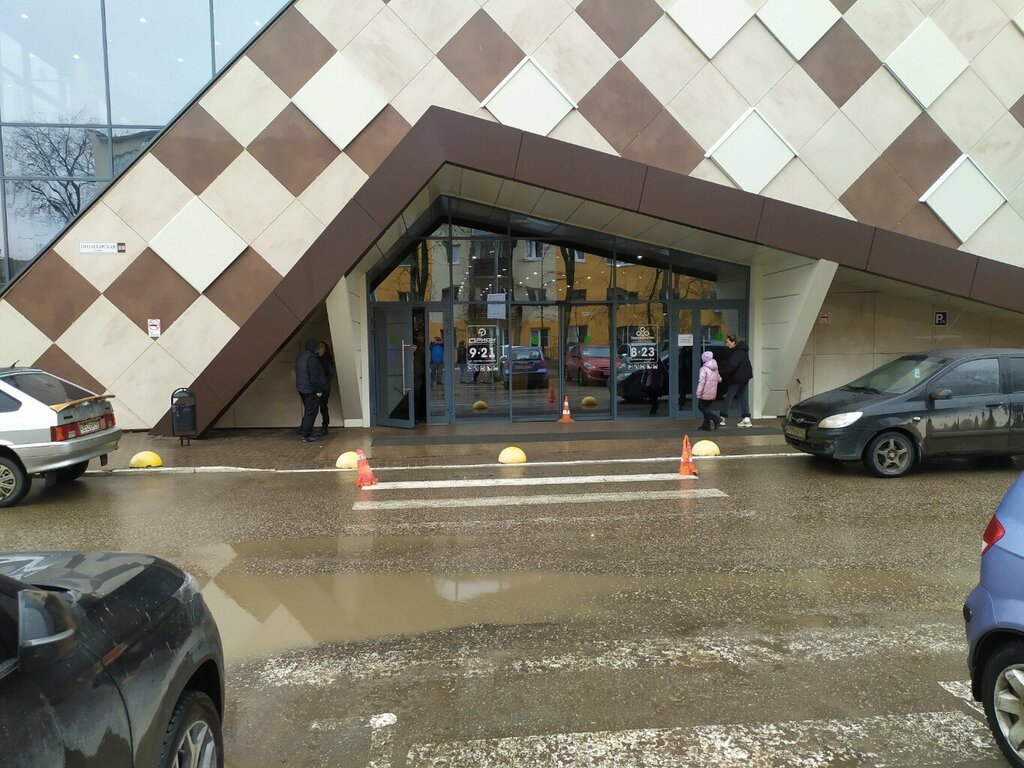 Bilgisayar mağazaları DNS, Kaluga, foto