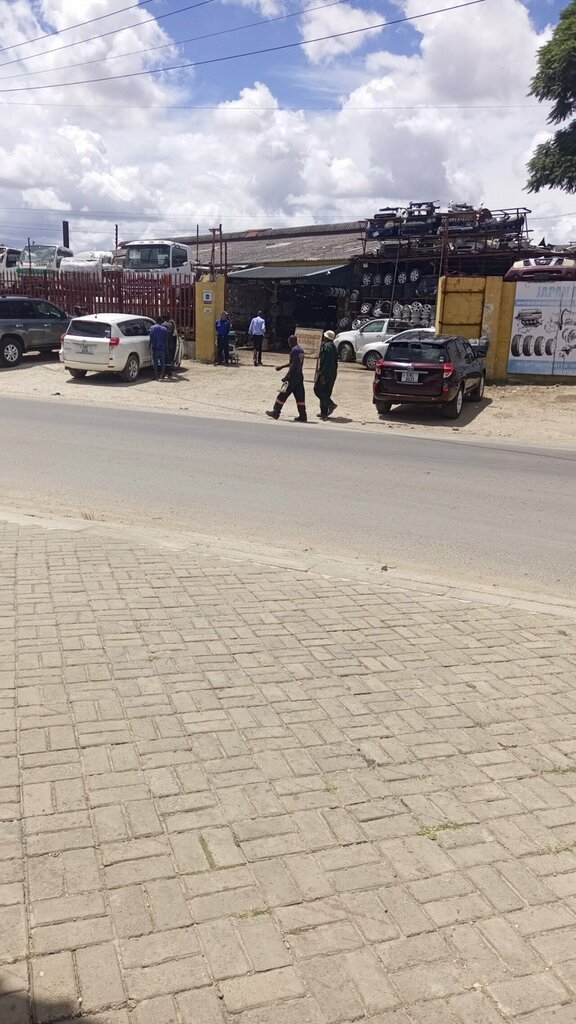 Otomobil yedek parçaları Jas Japan Auto Spares, Lusaka, foto