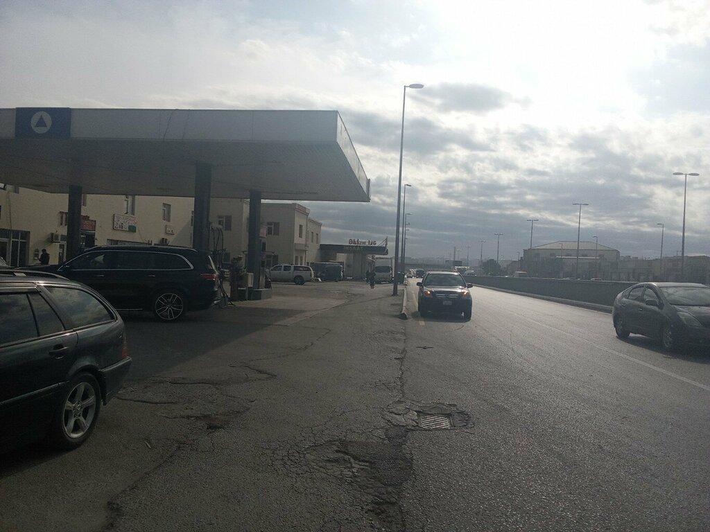 Benzin istasyonu Benzin dizel qaz gp, Bakü, foto