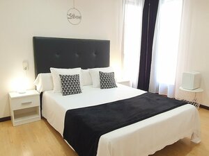 ToledoRooms Palacios (Calle Navarro Ledesma No:2, Toledo), otel  Toledo'dan