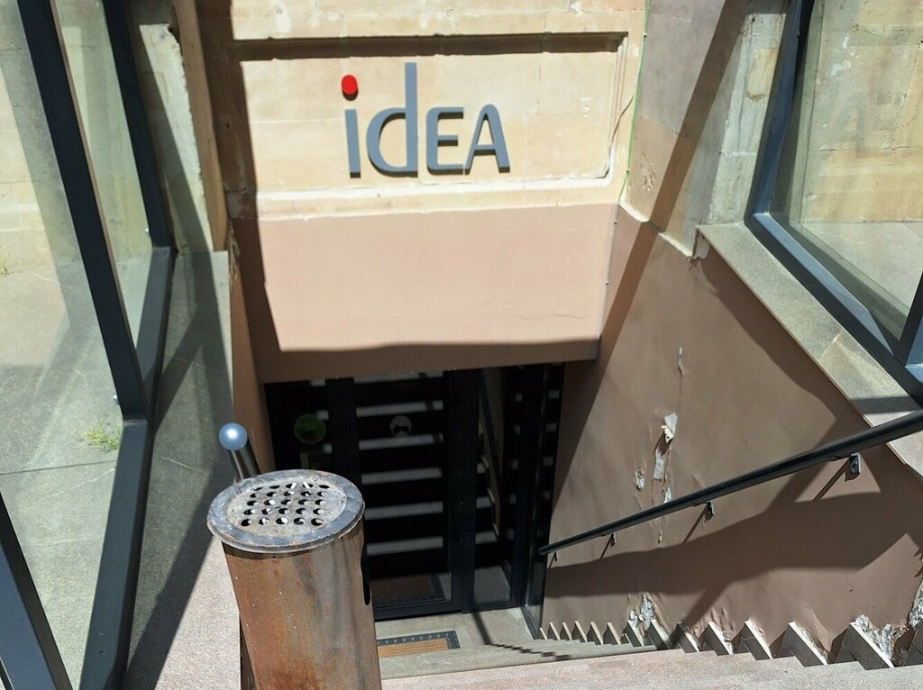 Sergi salonu Idea gallery store, Bakü, foto