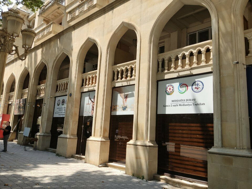 Avukatlar Hüquqi Xidmətlər, Gence, foto