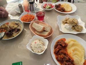 Встреча Халяль (Saratov Region, Voskresenskiy rayon, Sinodskoye munitsipalnoye obrazovaniye, selo Studenovka), kafe  Saratovskaya oblastından
