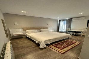 Hotel Gjallica (Rruga Dituria,8501 Kukes,), otel  Kukes'ten