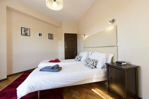 Lv Premier Clerigos Re1 (Rua da Restauração No:477), otel  Porto'dan