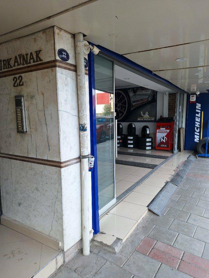 Jant ve lastikçiler Michelin - Haskar Lastik, İzmir, foto