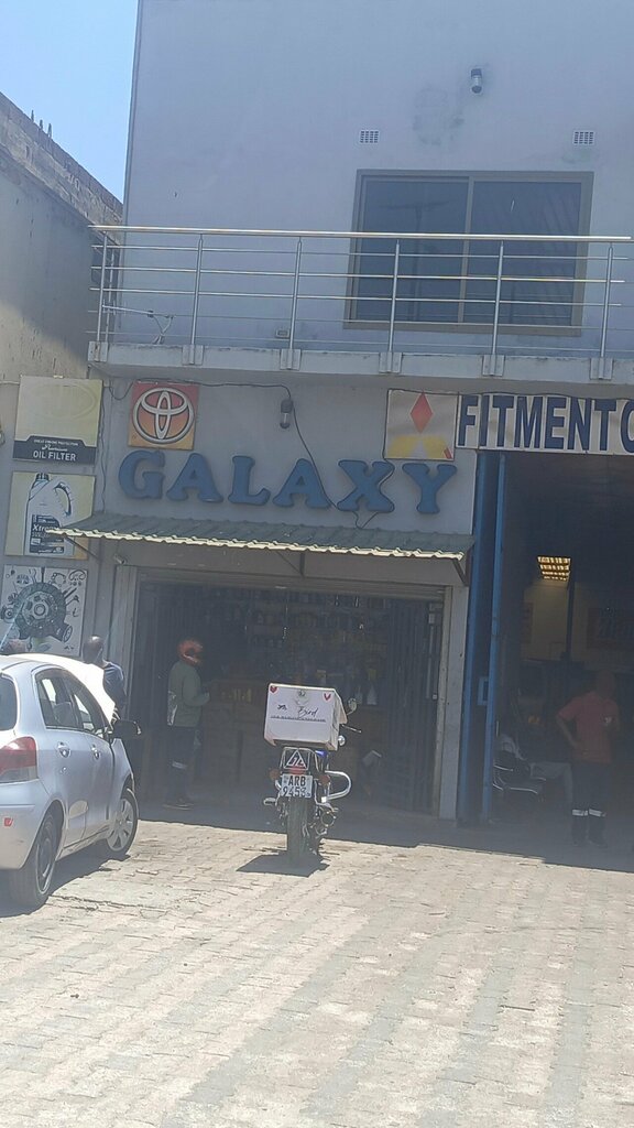 Otomobil yedek parçaları Galaxy Motor Spares, Lusaka, foto