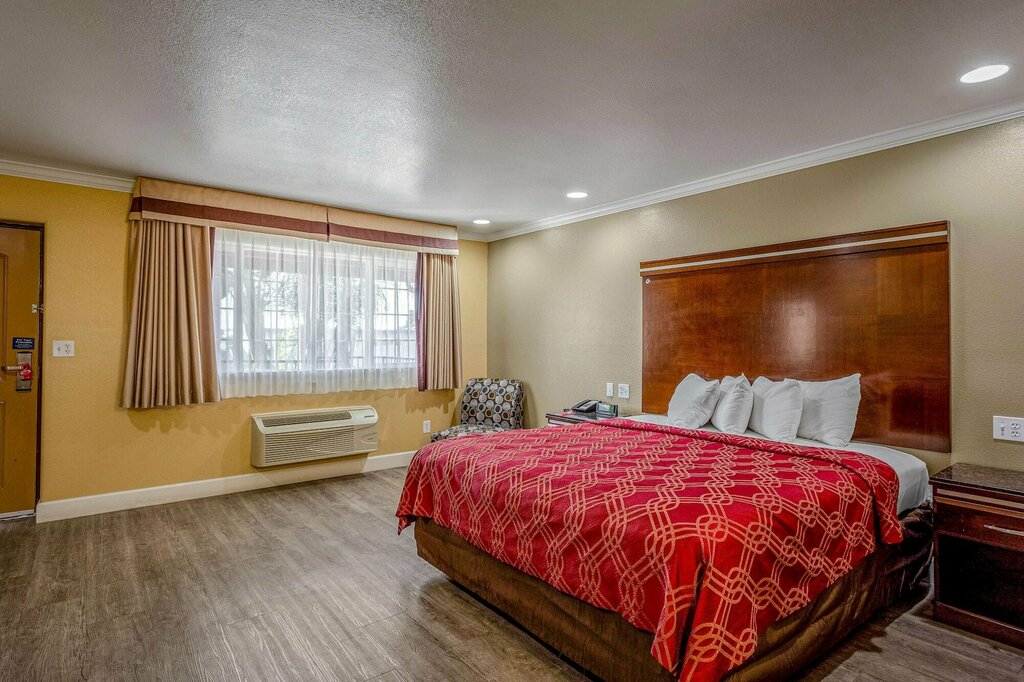 Otel Motel 6 Carlsbad, Carlsbad, foto