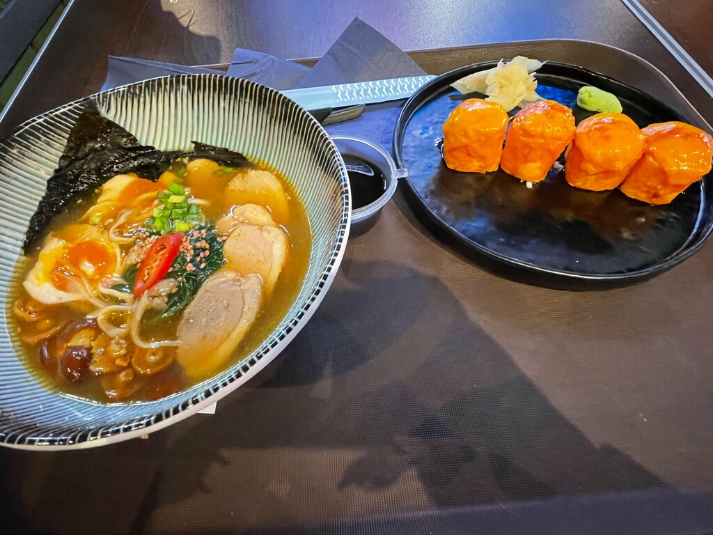 Suşi restoranı Tihiy sushi lab, Saint‑Petersburg, foto