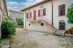 Apt24 - Duplex Open Space With Private Courtyard in Center (Via Nazario Sauro No:6, Desenzano del Garda), kısa süreli konaklama