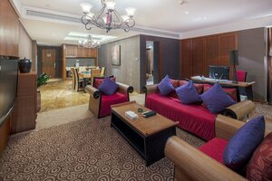 Luoyang Christian's Hotel (Henan Province, Luoyang District, Liniya 1, Jiefang Road metro station), otel  Luoyang'dan