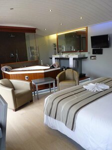 Hotel Restaurant & SPA Plaisir (Nouvelle-Aquitaine, Charente-Maritime, Arrondissement de La Rochelle, Le Bois-Plage-en-Ré, Avenue du Pas des Boeufs, 57), otel