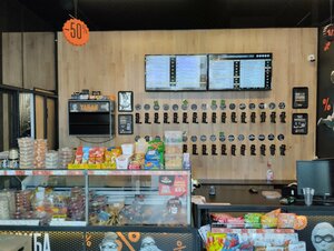 Pivnoj dvor (Nikolaya Karamzina Street No:42), bira dükkanı  Kaliningrad'dan
