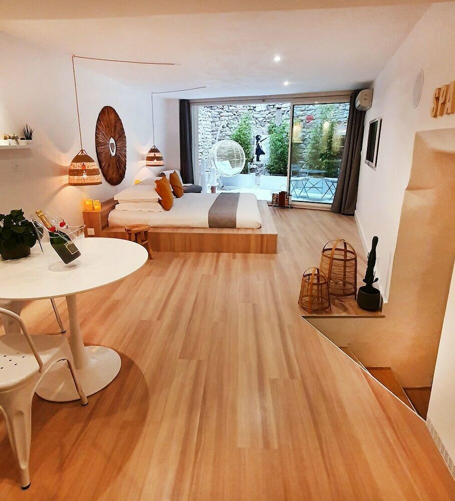 Otel Suite6, Nîmes, foto