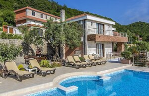 Villa Svinjista (Budva, gorodskoye naselye Budva, Topliški put), otel  Dünya'dan