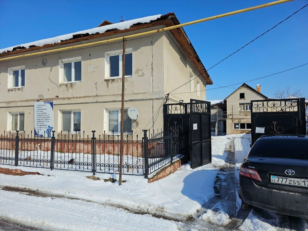 Kemik hastalıkları doktoru Rulat, Çimkent (Şımkent), foto