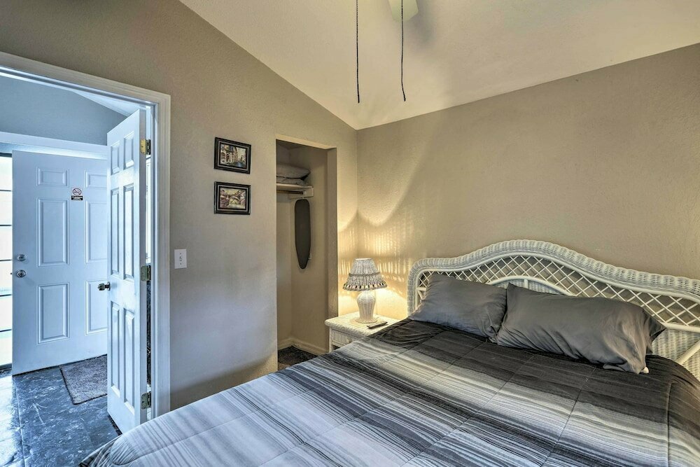 Otel Fern Park House W Pool: New Patio & Fire Pit!, Orlando, foto