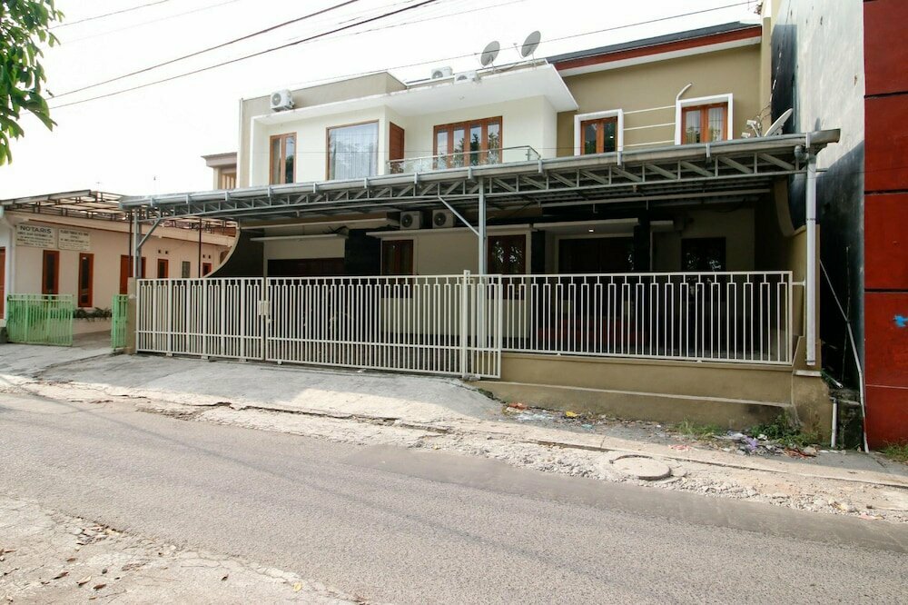 Otel RedDoorz @ Jalan Palagan, Dünya, foto