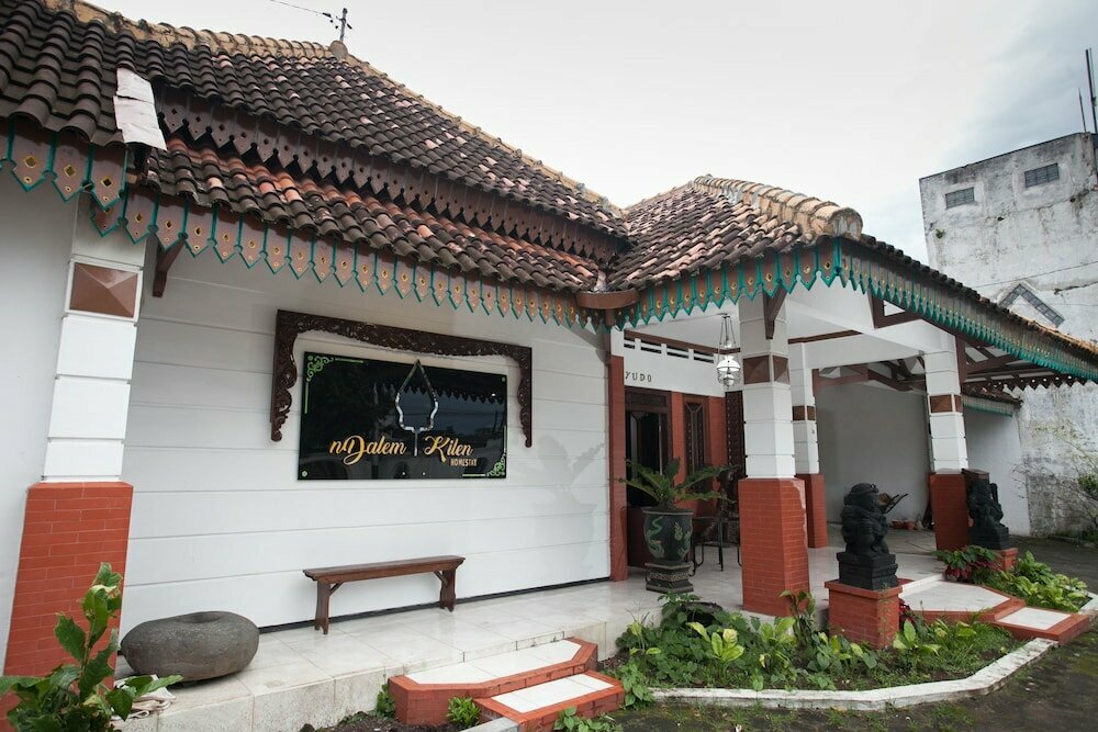 Otel RedDoorz near Brawijaya University, Malang, foto