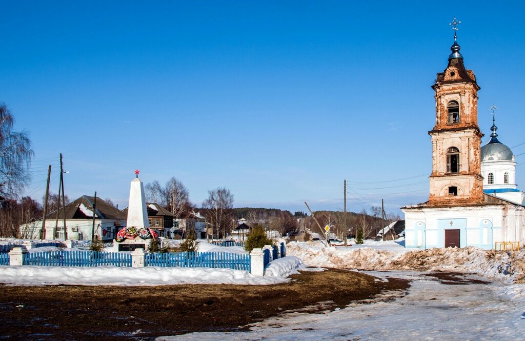 Anıt, heykel Обелиск Вечной Славы, Kirovskaya oblastı, foto