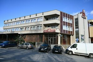 Hotel Opera (Jihomoravský kraj, Brno-venkov, Komenského), otel  Jaromerice nad Rokytnou'dan