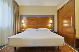 F&g Logroño Hotel (Avenida Viana No:2, Logroño), otel  Logrono'dan