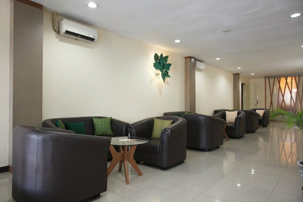 Otel RedDoorz near Kawasan Industri Sier 2, Surabaya, foto