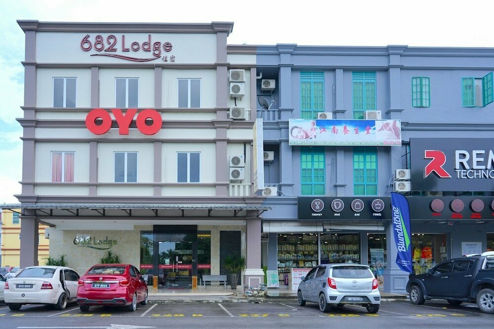Otel Oyo 89457 682 Lodge, Bintulu, foto