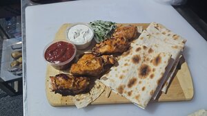 Шашлык Арарат (ulitsa Birlovo Pole No:24Б, Dmitrov), kafe  Dmitrov'dan