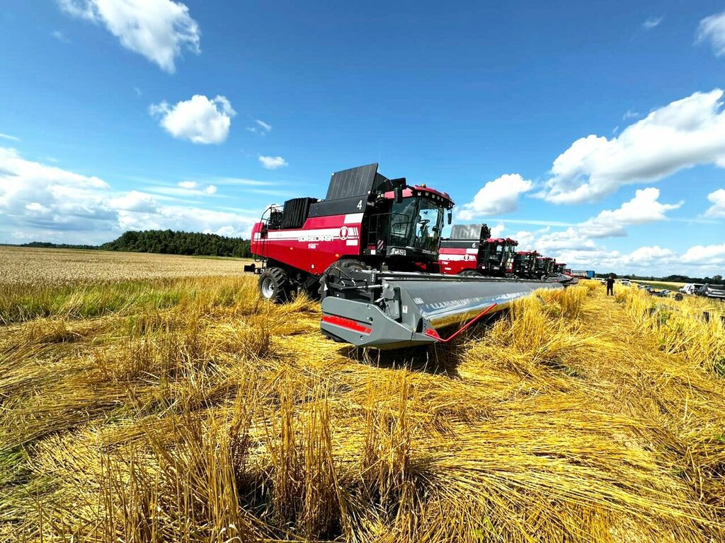 Tarım makineleri, ekipmanlar Agromaster, Orenburg, foto