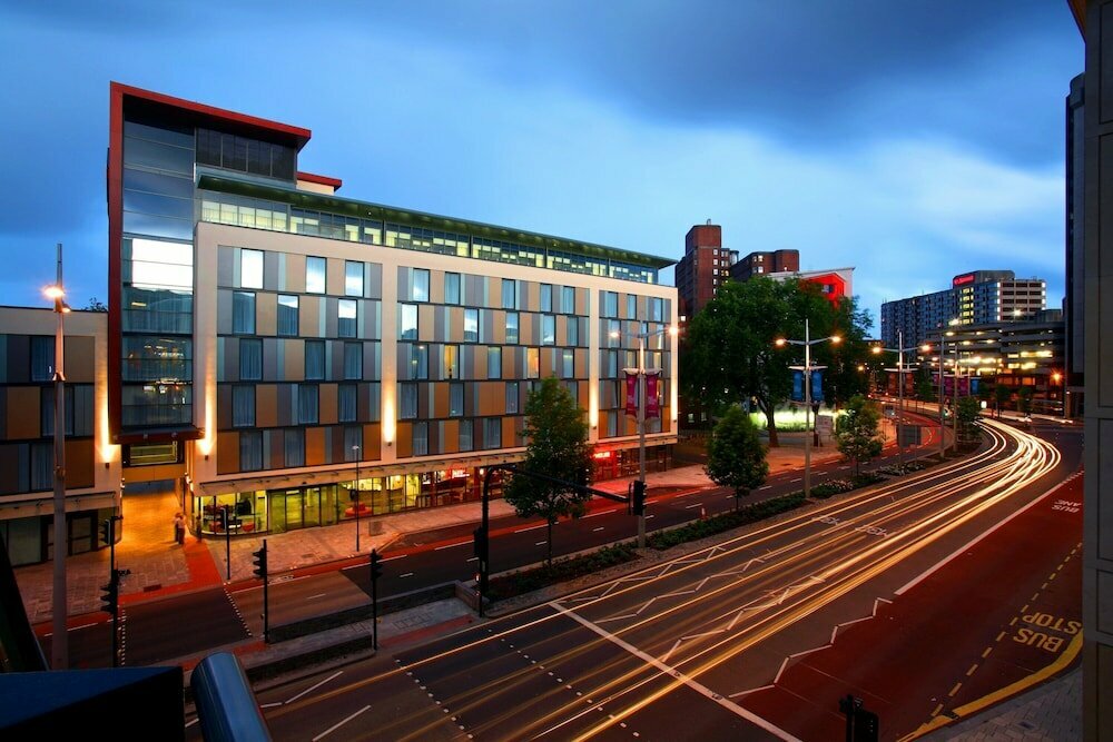 Otel Future Inn Bristol, İngiltere, foto