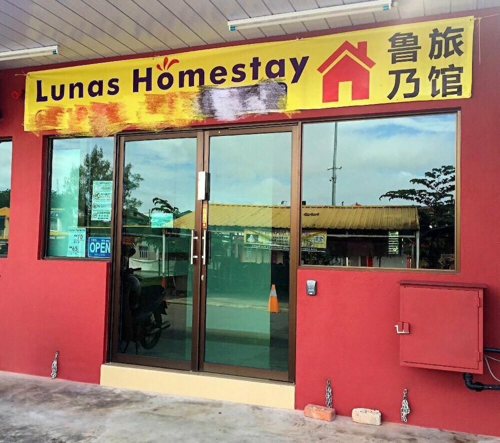 Otel Lunas Homestay by Yolodge, , foto