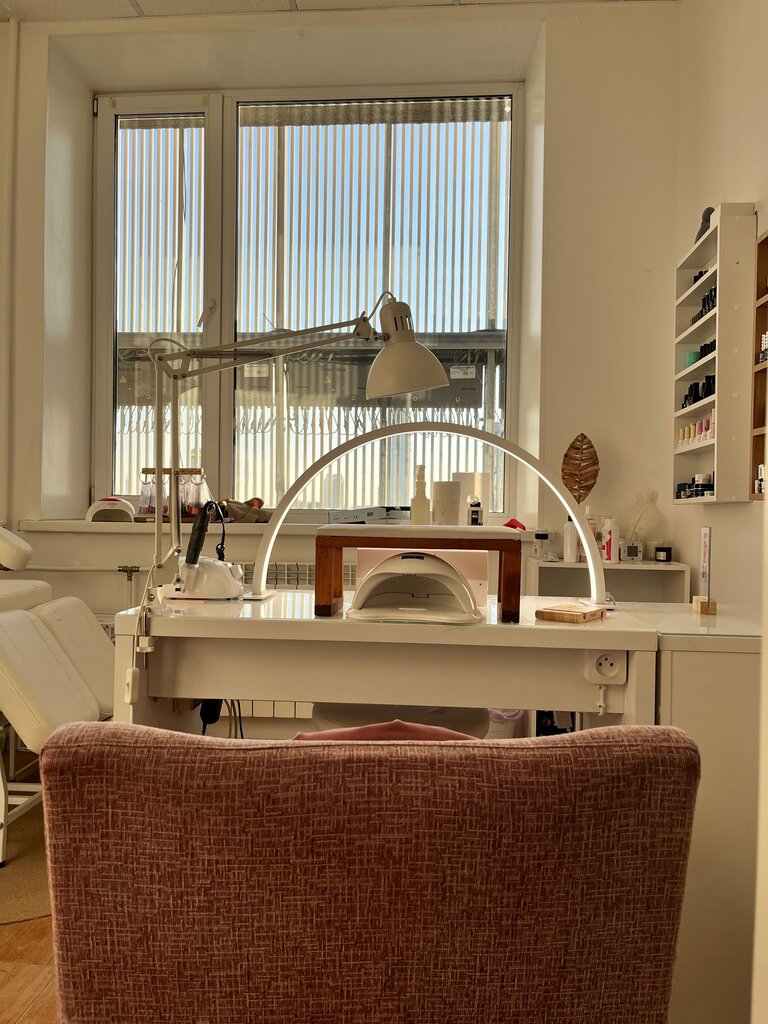 Kuaför meslek eğitimi Ногтевая студия Измайловой Алены, Yekaterinburg, foto