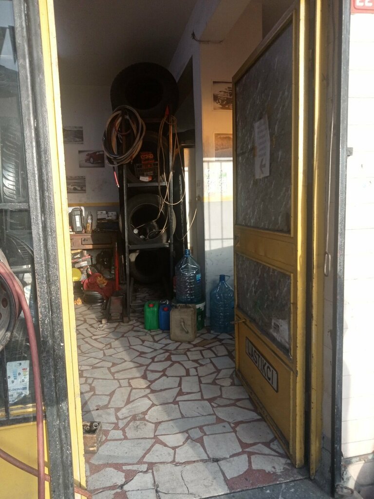 Oto lastik tamiri Yüksek Oto Lastik, İstanbul, foto