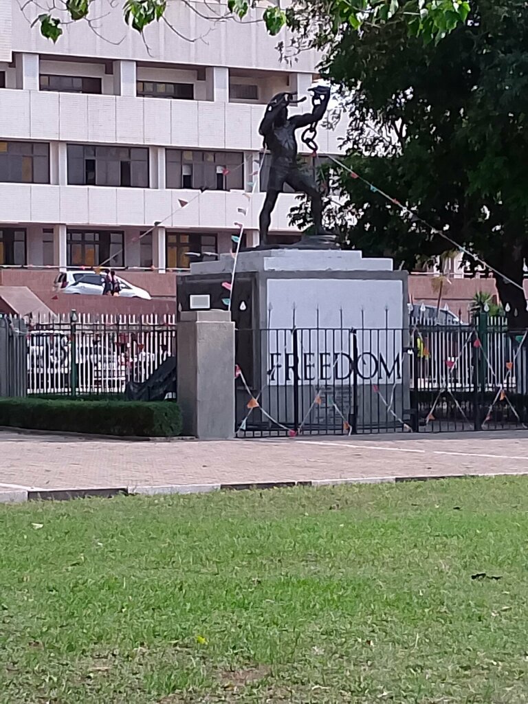Peyzaj tasarımı Freedom Statue, Lusaka, foto