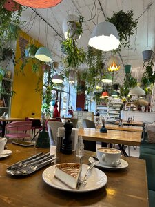 Herbs & Honey Teashop (Nikolay Rizhkov Street No:5), kafe  Gümrü'den