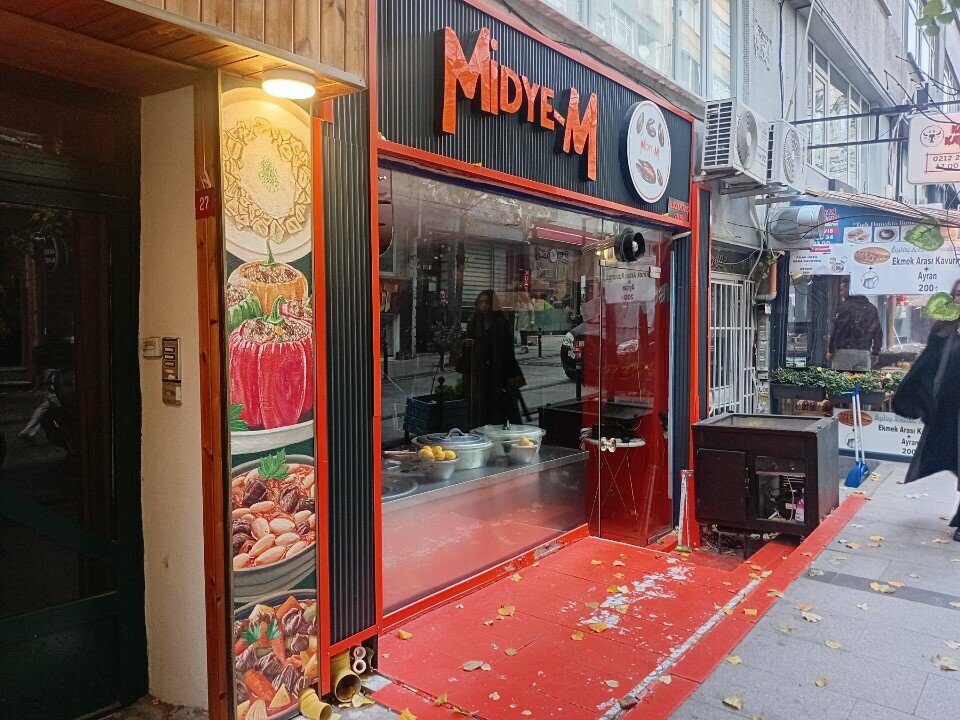 Balık ve deniz ürünleri Midyem Beşiktaş Şube, İstanbul, foto