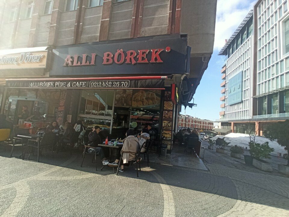 Fast food Allı Börek Cevizlibağ, İstanbul, foto