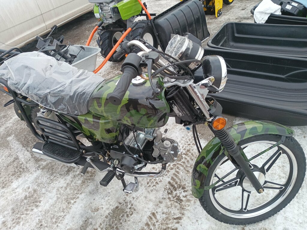 Motosiklet satışı Мотослон, Nijnekamsk (Tüben Kama), foto