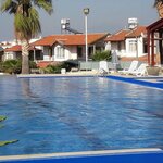 Arınevler Sitesi (Hatay, Arsuz, Çoklu Deresi), gayrimenkul yönetimi  Arsuz'dan
