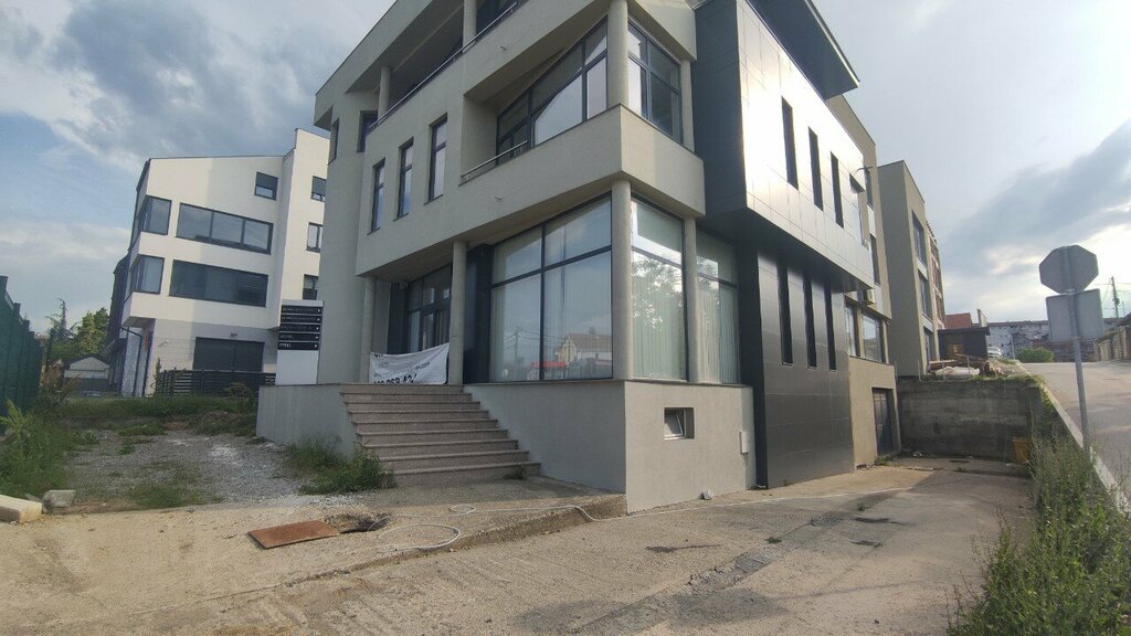 Kiralama noktası Arsenal, Belgrad, foto