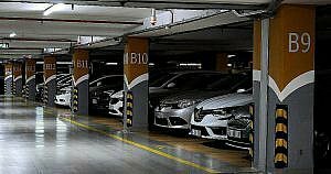 Otoparklar İspark - Suadiye Cep Açık Otoparkı, İstanbul, foto