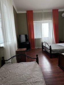 Zolotie peski (Republic of Daghestan, Karabudakhkentskiy District, posyolok gorodskogo tipa Manas), otel  Dağıstan'dan