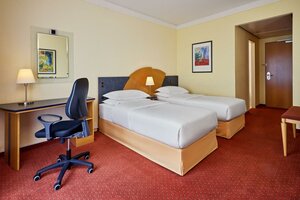 Sheraton Offenbach Hotel (Berliner Straße No:111, Offenbach am Main), otel  Offenbach am Main'dan