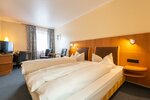 Avenon Schwaiger Hof (Bavaria, Nürnberger Land, Röthenbacher Straße, 1), otel  Bavyera'dan