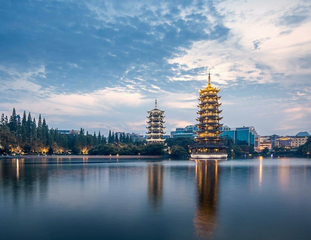 Otel Zhengyang City Center Family Inn, Guilin, foto