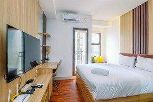 Nice and Comfy Studio Apartment at Transpark Cibubur (LRT Jabodetabek, Harjamukti), otel  Depok'tan