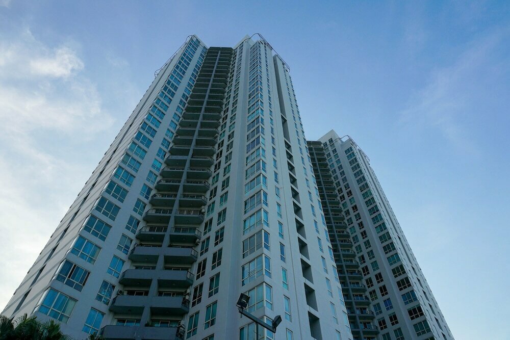 Otel Spacious 2br + Office Room Puri Casablanca Apartment, Cakarta, foto