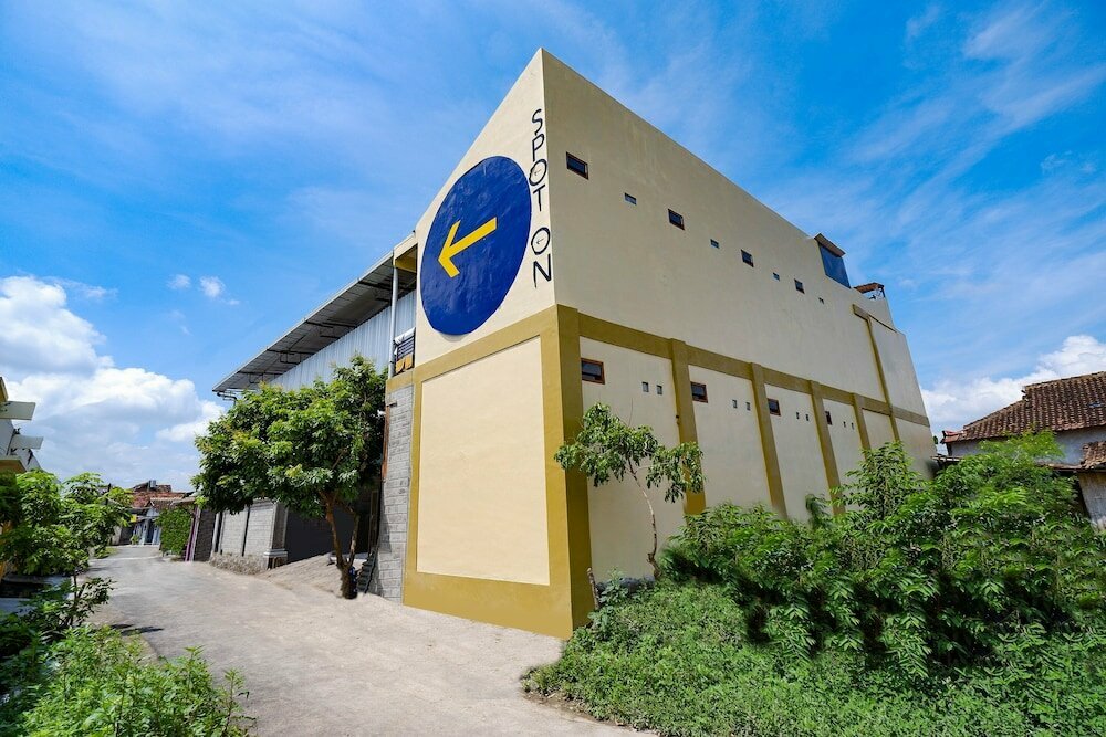 Otel Spot On 2790 Bintang Selatan Syariah, , foto