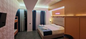 Bamboo Garden (David Aghmashenebeli Avenue No:118, Kobuleti), otel  Kabuletti'den